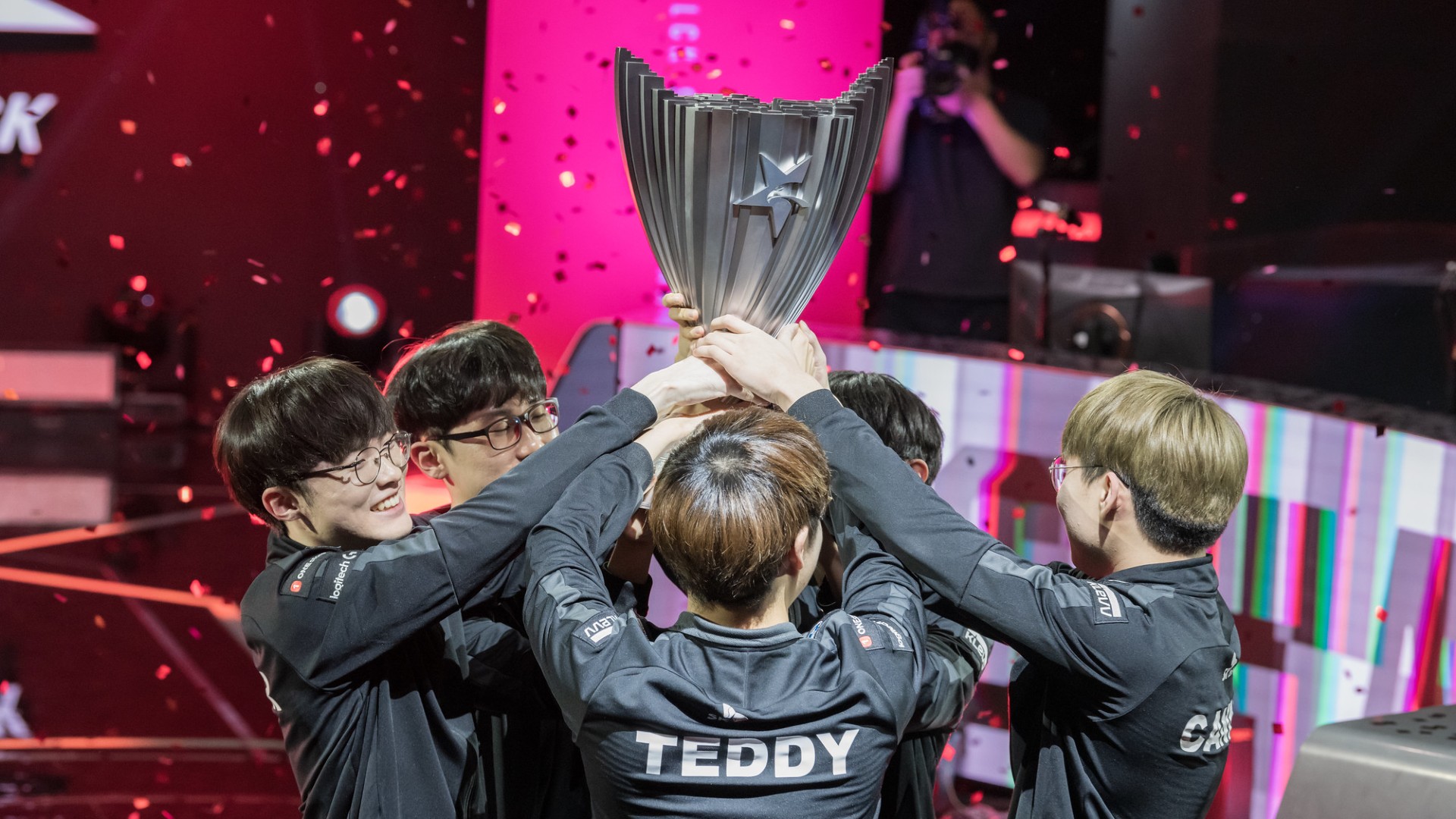 Ya puedes ver la LCK de League of Legends en español de forma oficial ...